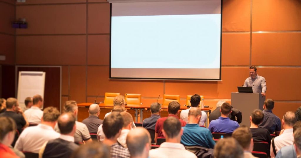 What Are the Key Benefits of Using PowerPoint in Teaching and Learning?